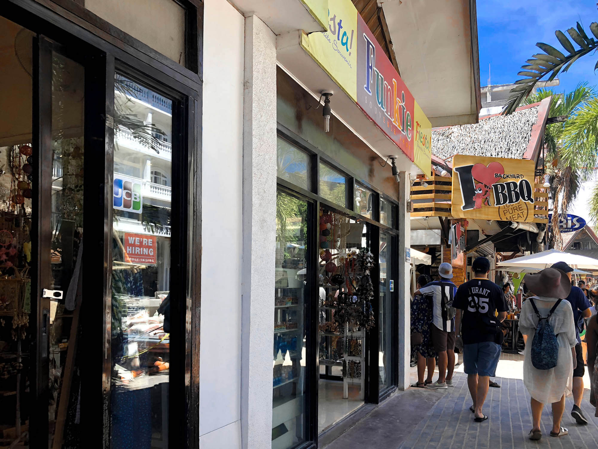 長灘島D'mall逛街購物攻略｜美食餐廳、景點、超市、吸煙區總整理